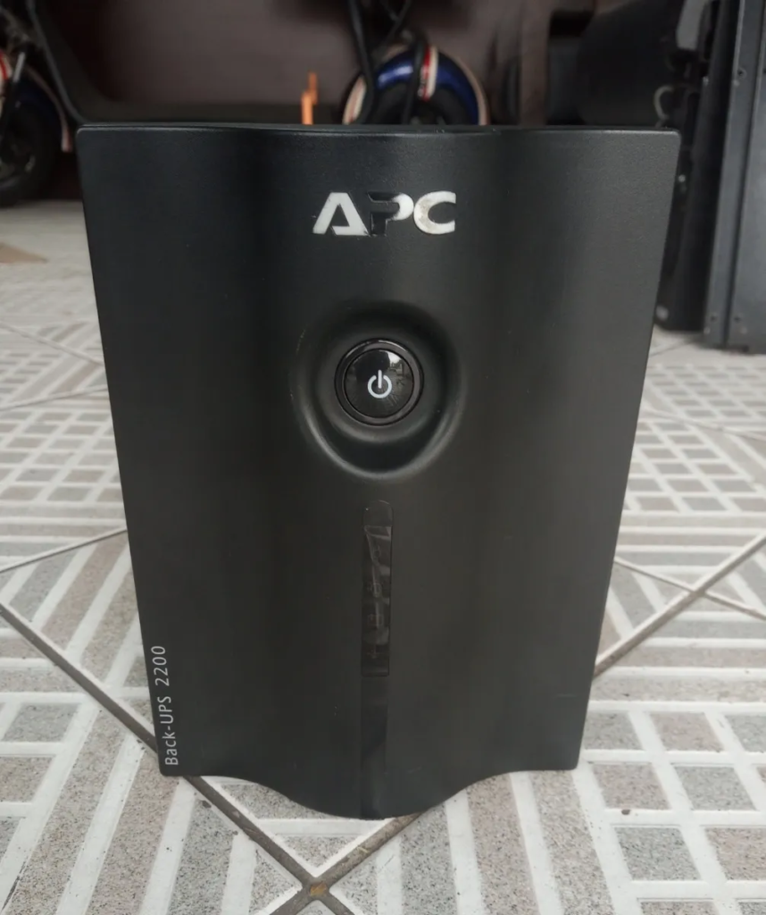 Nobreak Apc Back-ups 2200va – PIRAPOWER
